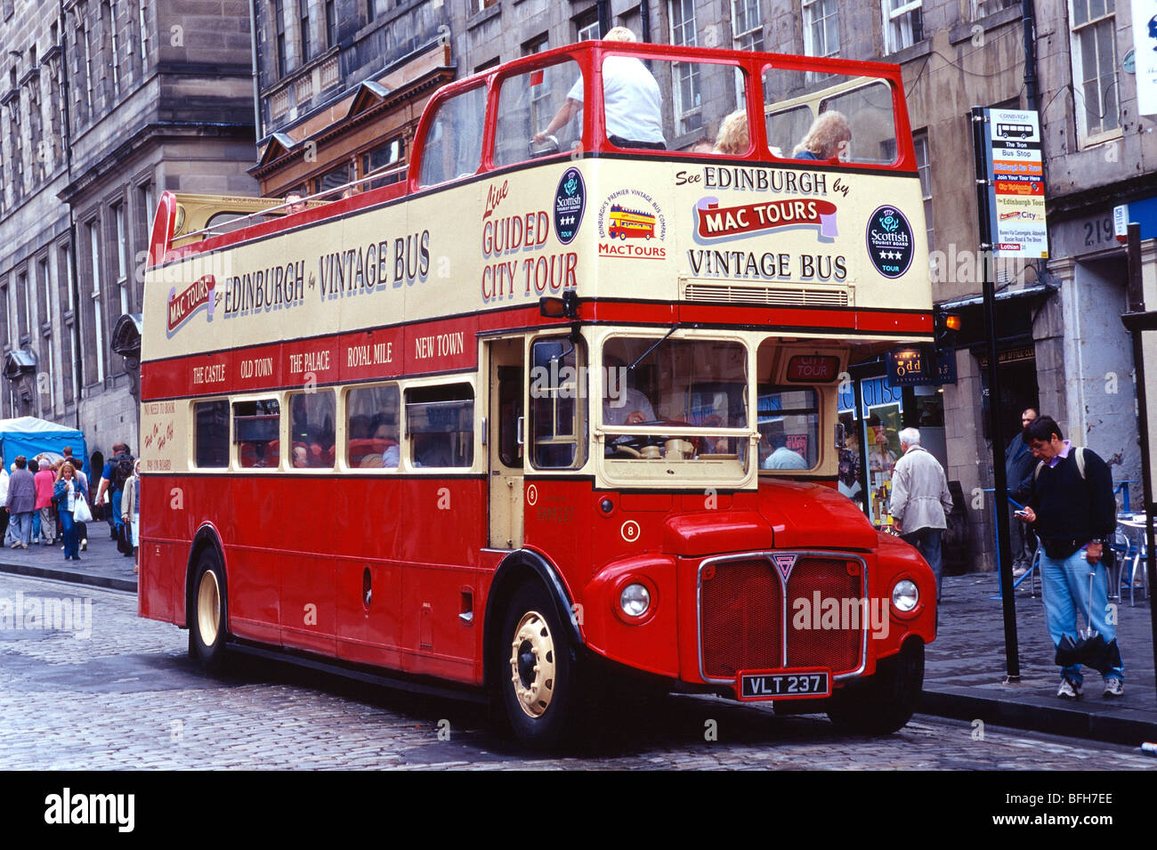 edinburgh vintage tour bus trips city centre scotland Stock Photo - Alamy