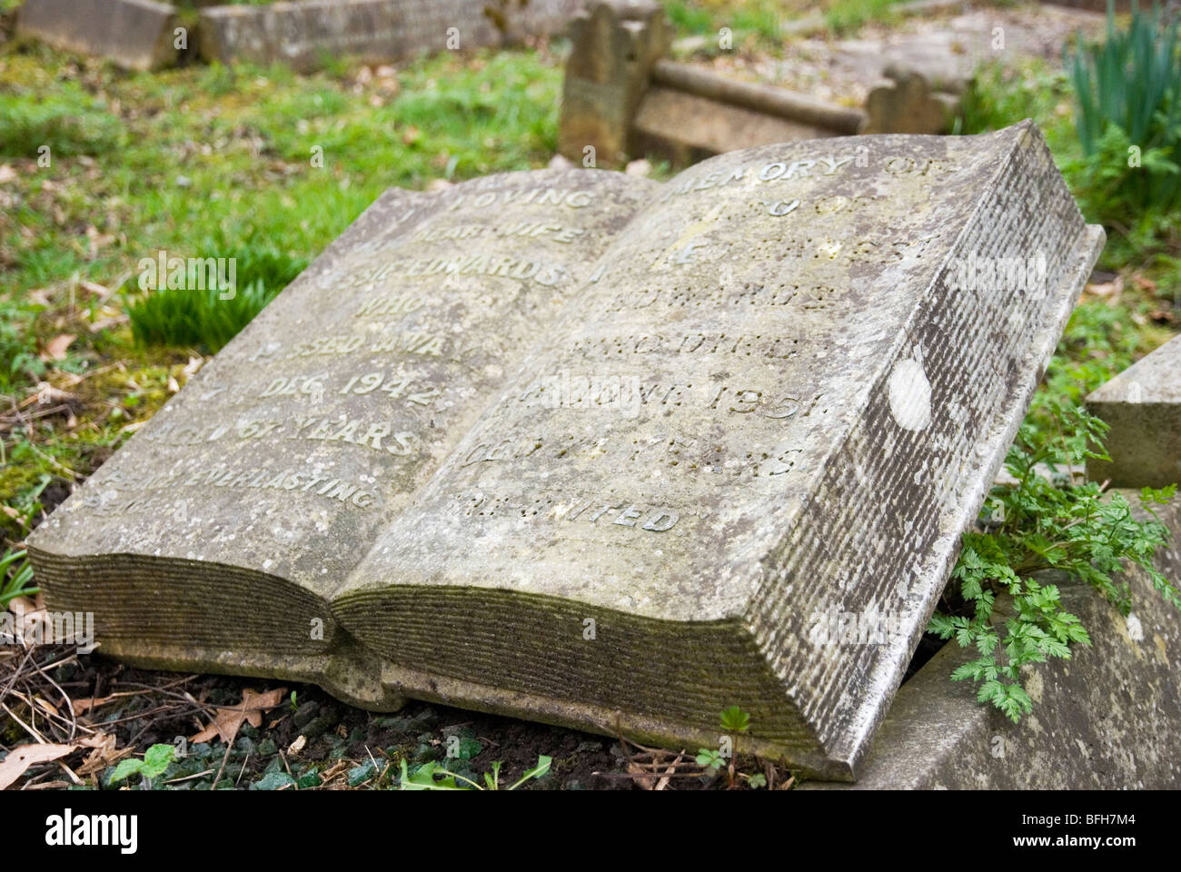 Stone book at Highgate cemetery in London England UK Stock Photo - Alamy