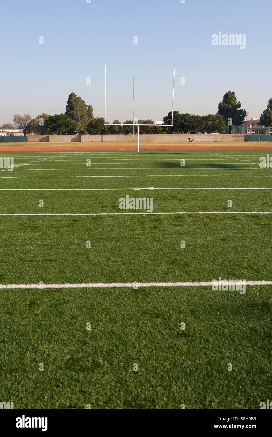 American football field markings hi-res stock photography and images ...