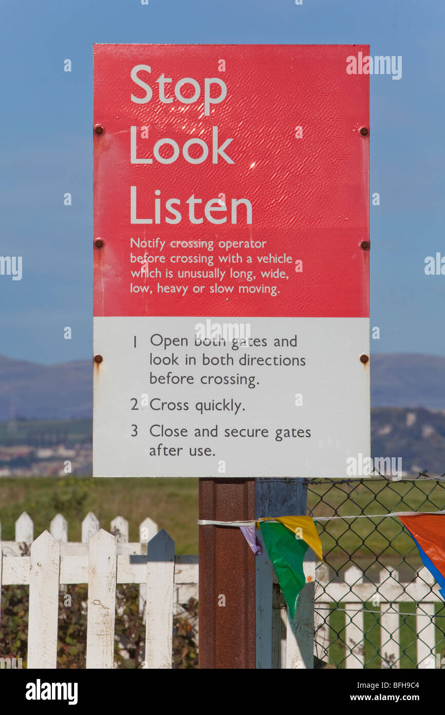 Stop Look Listen warning sign Stock Photo - Alamy