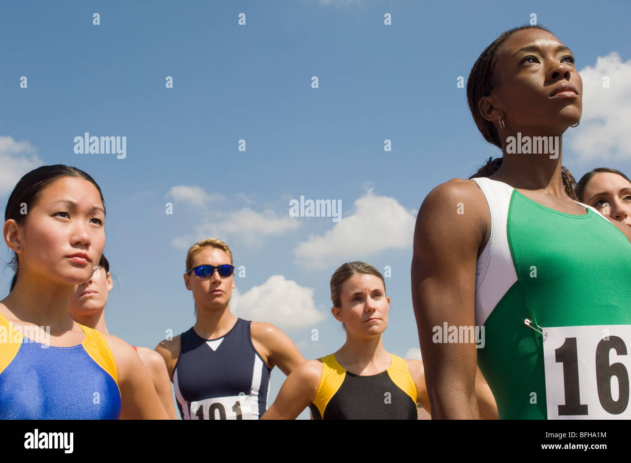 Track athletes hi-res stock photography and images - Alamy