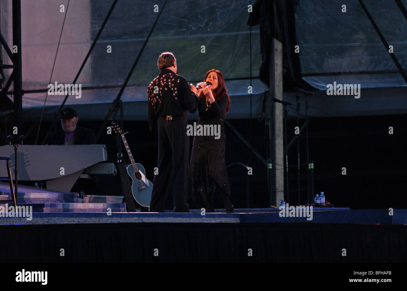 Neil diamond hi-res stock photography and images - Alamy