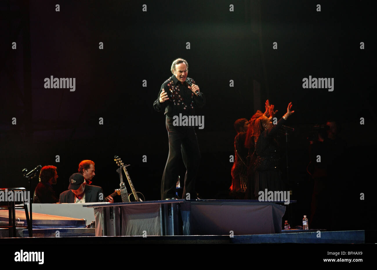 Neil diamond hi-res stock photography and images - Alamy