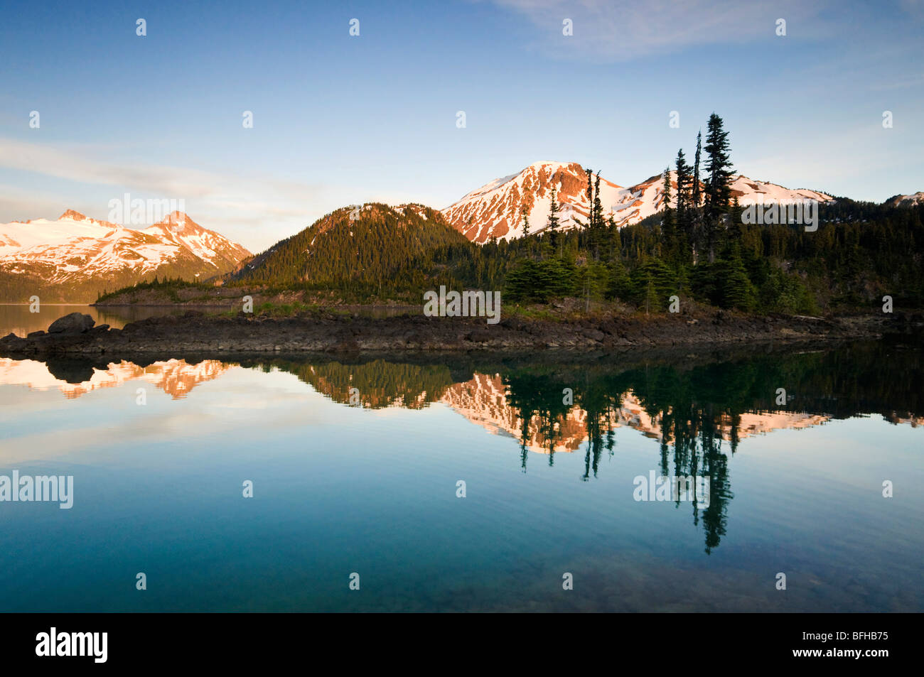 Mount Price and Clinker Peak (right) and the Sphinx Glacier (left ...