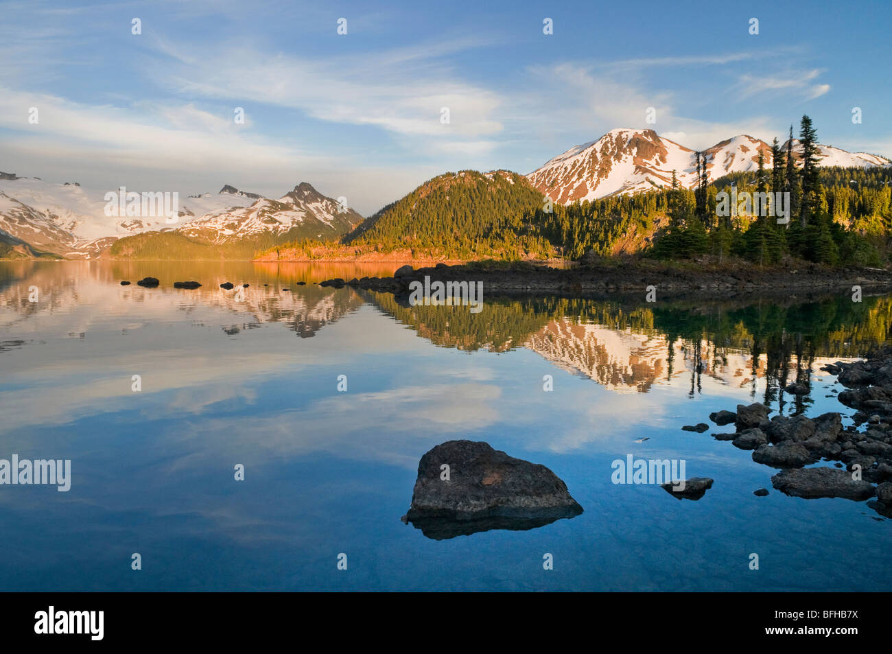 Mount Price and Clinker Peak (right) and the Sphinx Glacier (left) in ...