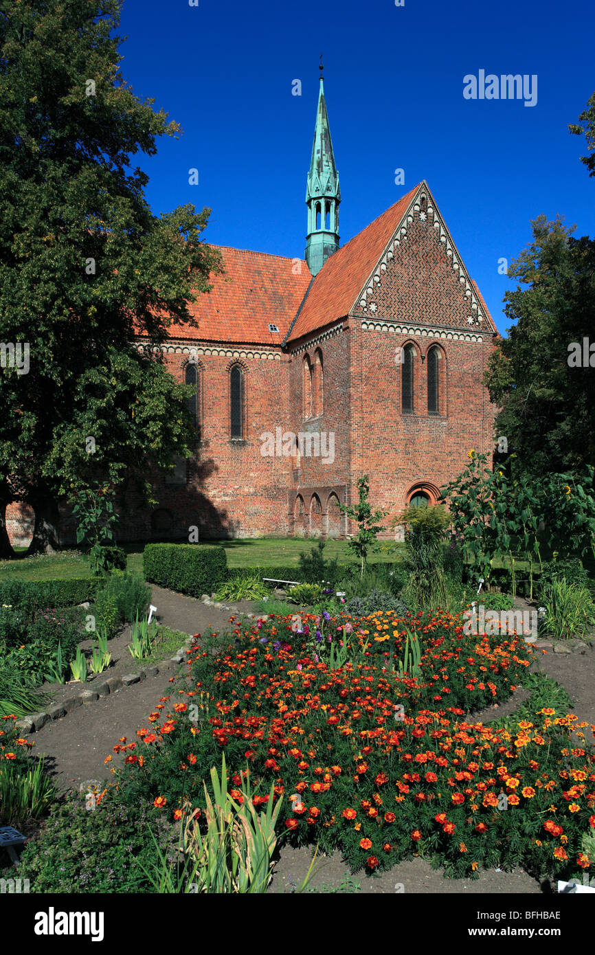 Spaetromanische Klosterkirche St. Maria im Sonnenkamp, Neukloster ...
