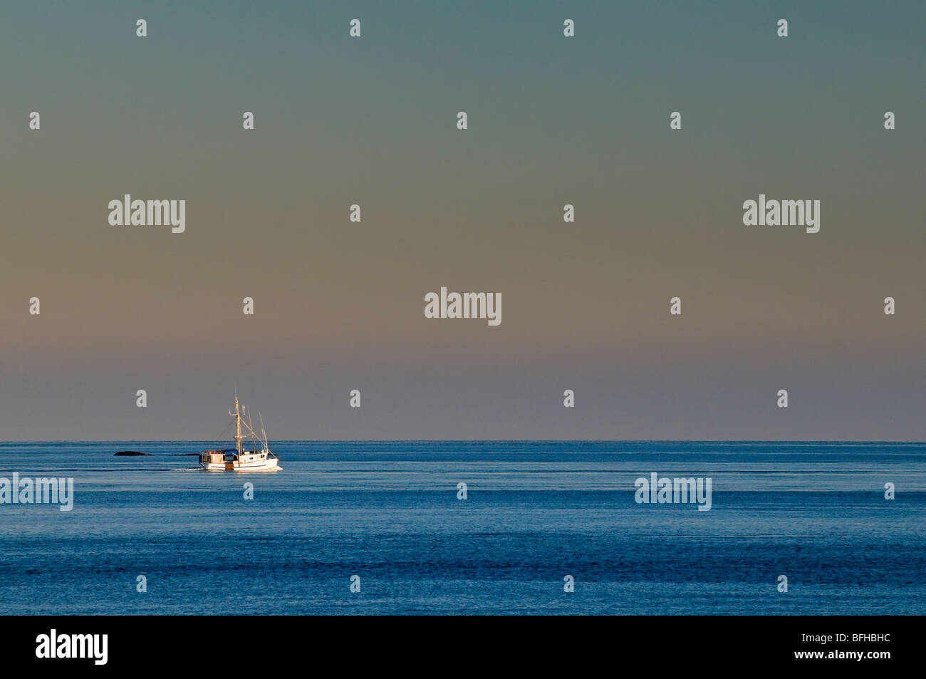 Commercial fishing boat hi-res stock photography and images - Alamy