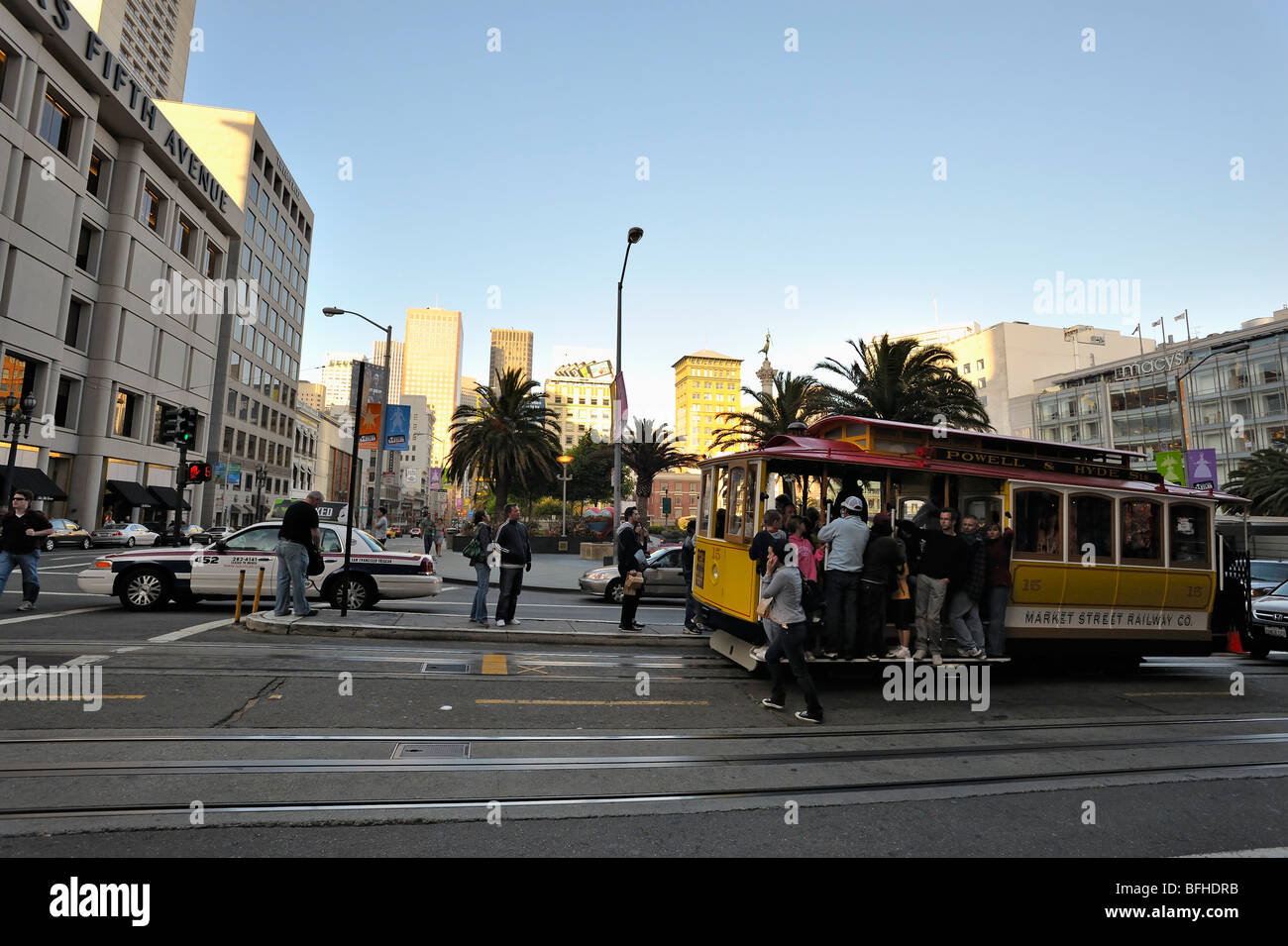 Cable car down cars hi-res stock photography and images - Alamy