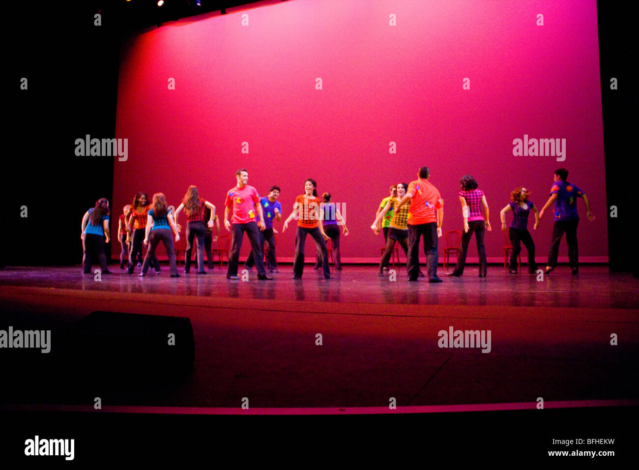 perform present choreograph modern jazz ballet hip-hop student stage ...