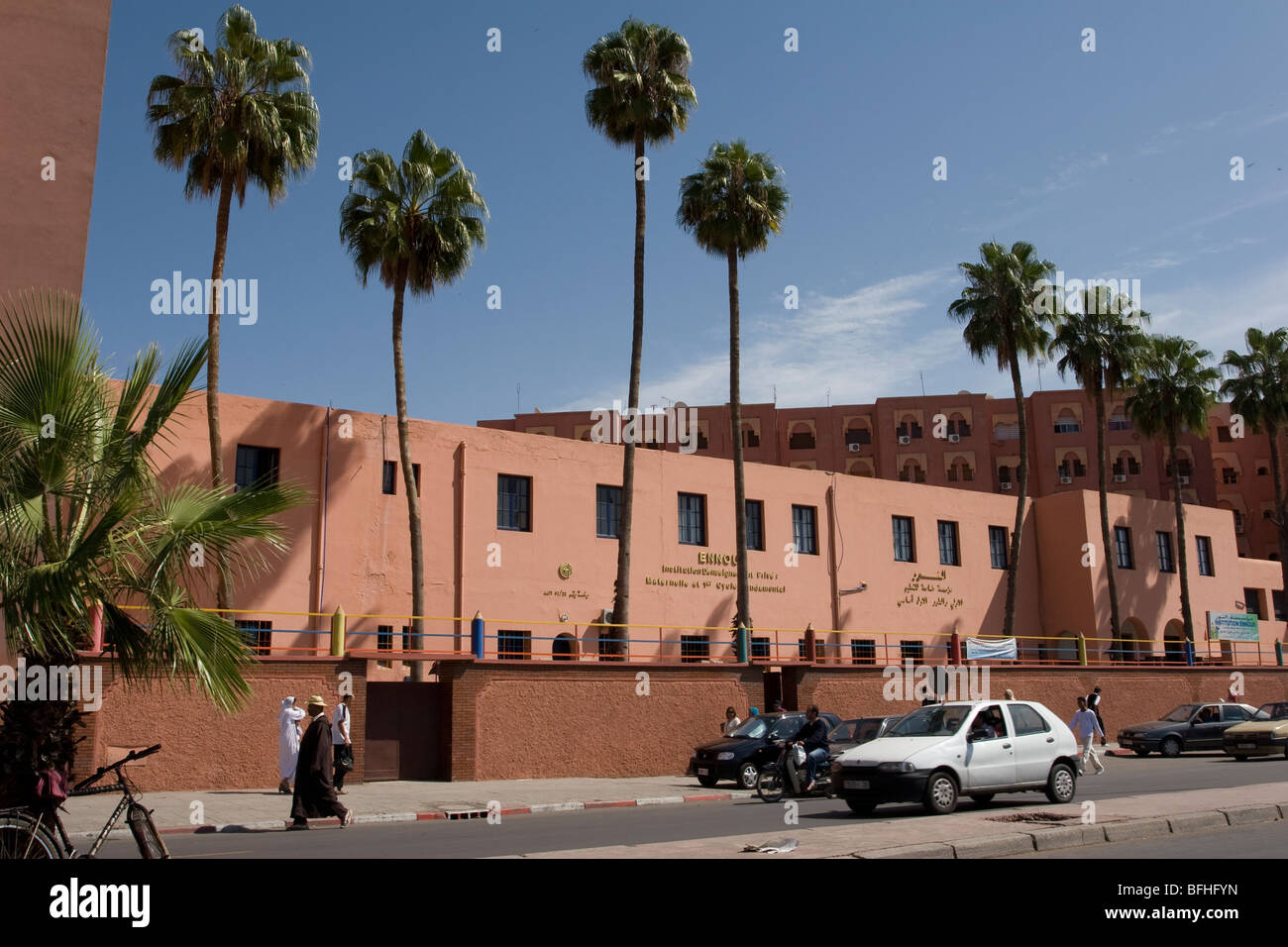 Street scene in the Nouvelle Ville, the modern part of Marrakesh ...
