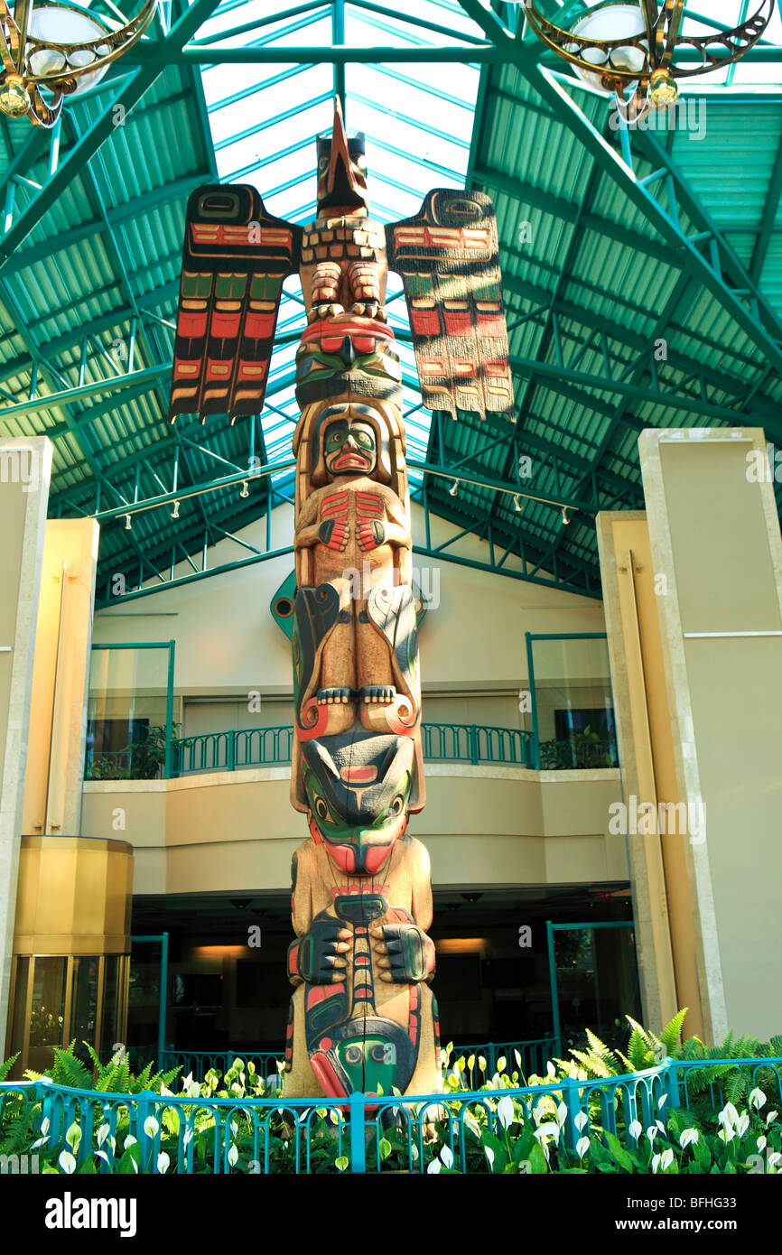 British columbia canada victoria colour image totem pole totem poles hi ...