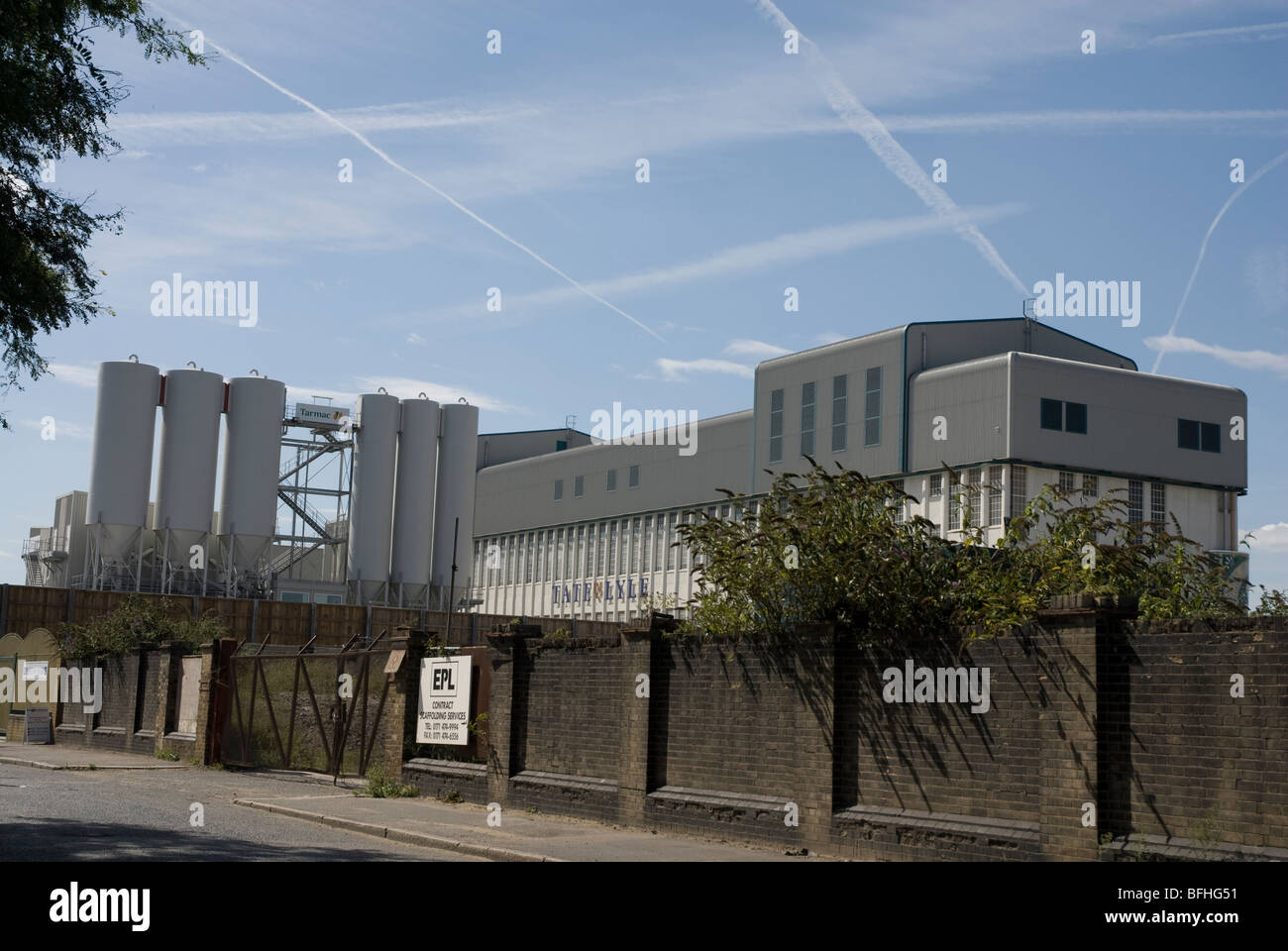 The Tate and Lyle sugar refinery, Silvertown London UK Stock Photo - Alamy