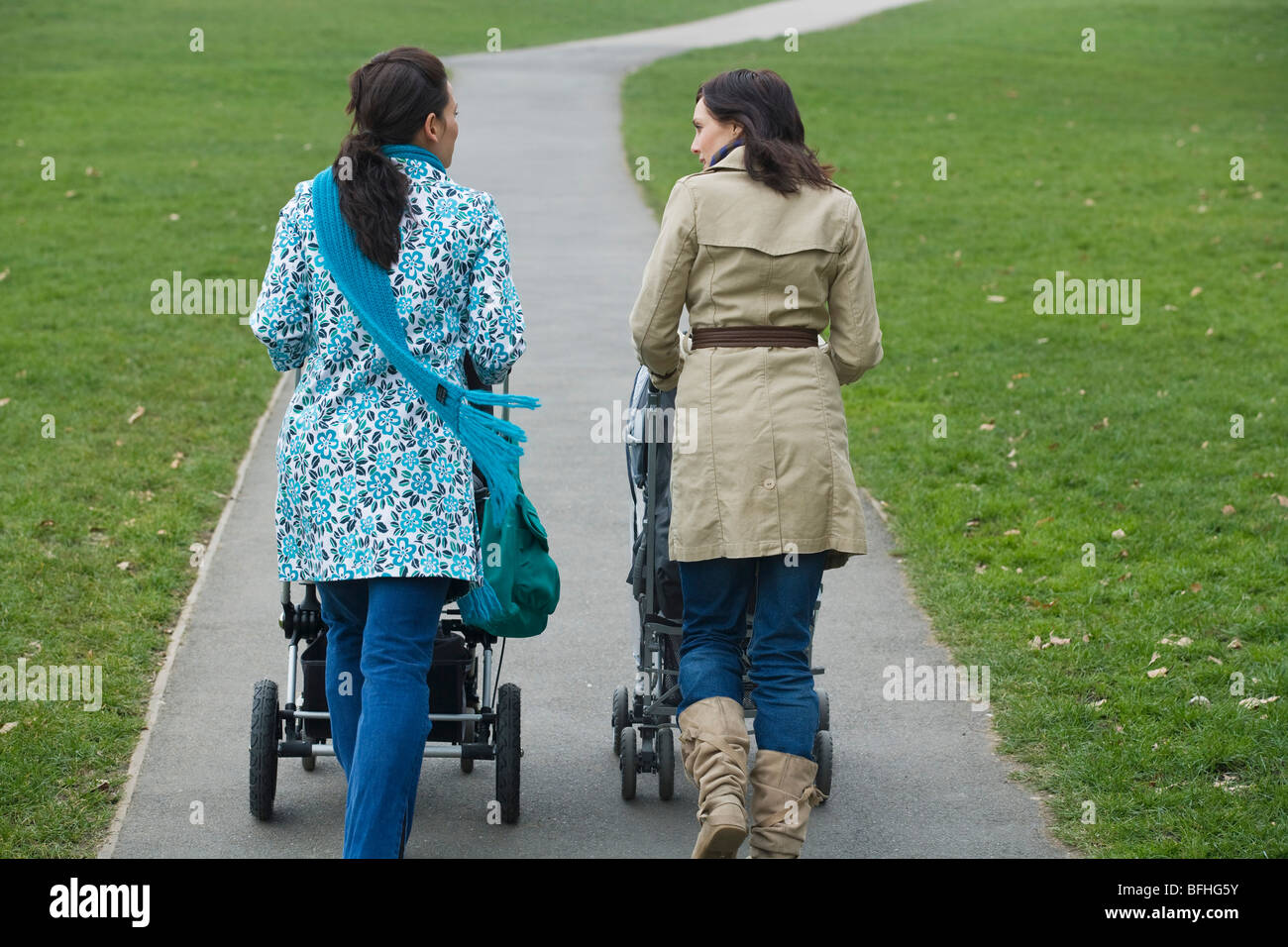 Pushing people back hi-res stock photography and images - Alamy