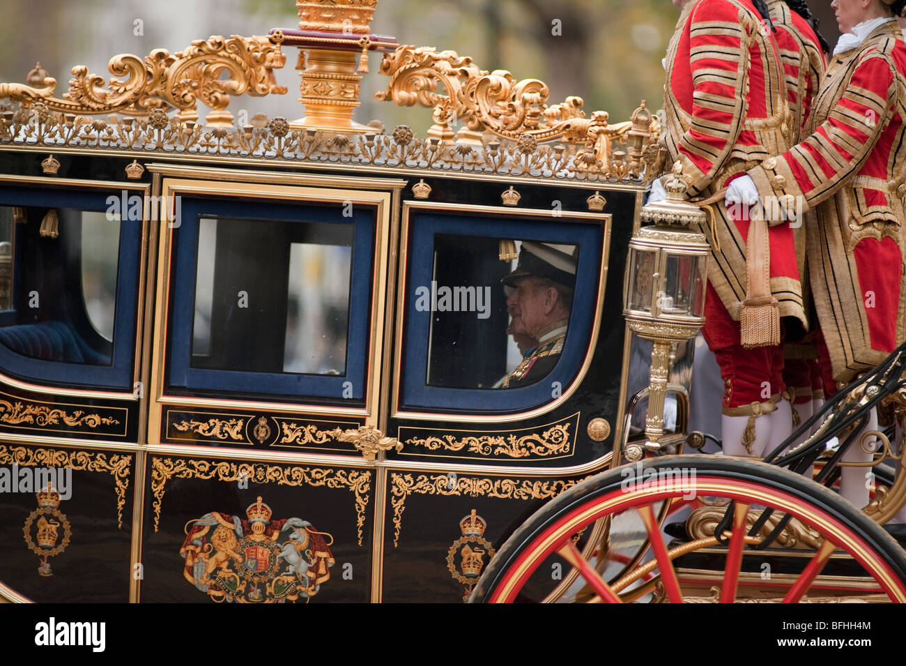 Queen Elizabeth I travels to The State Opening of Parliament in central ...