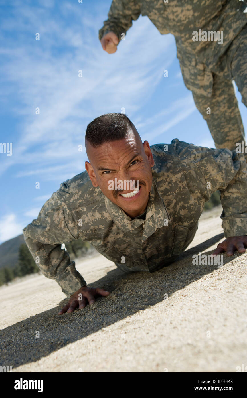Portrait of soldier doing pushups Stock Photo - Alamy