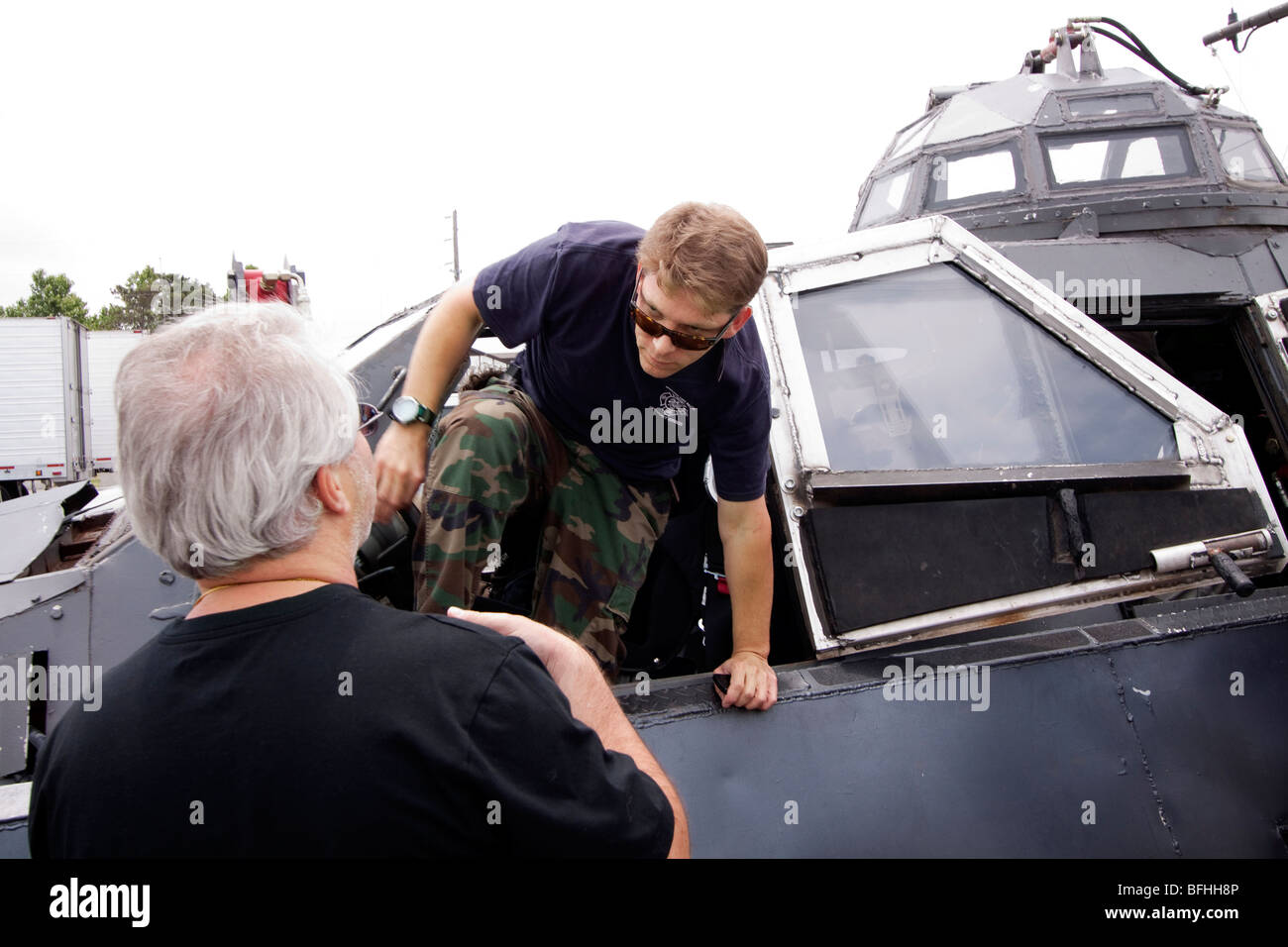 Tiv tiv2 tornado intercept vehicle hi-res stock photography and images ...