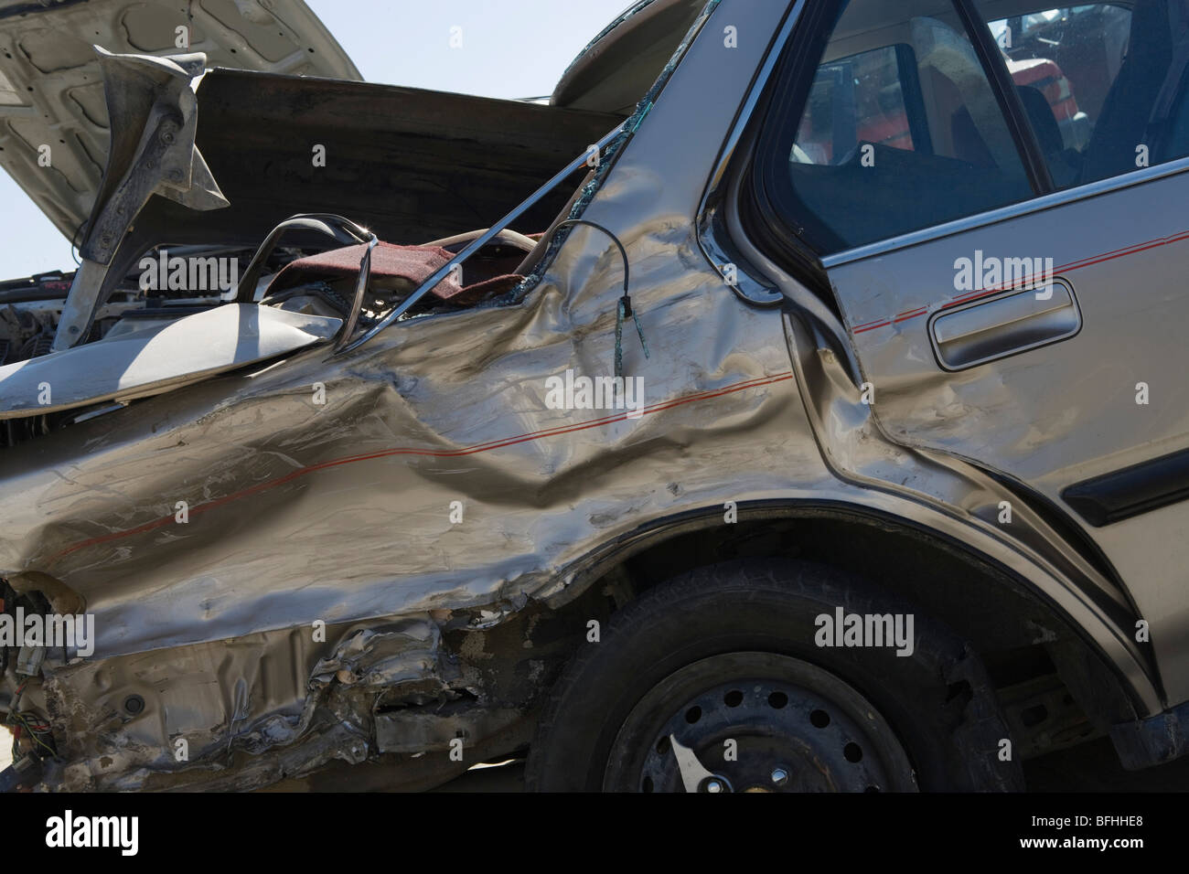 Car fender side damage hi-res stock photography and images - Alamy