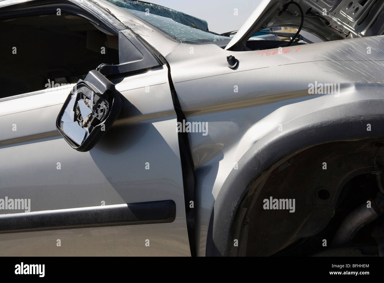 Car fender side damage hi-res stock photography and images - Alamy