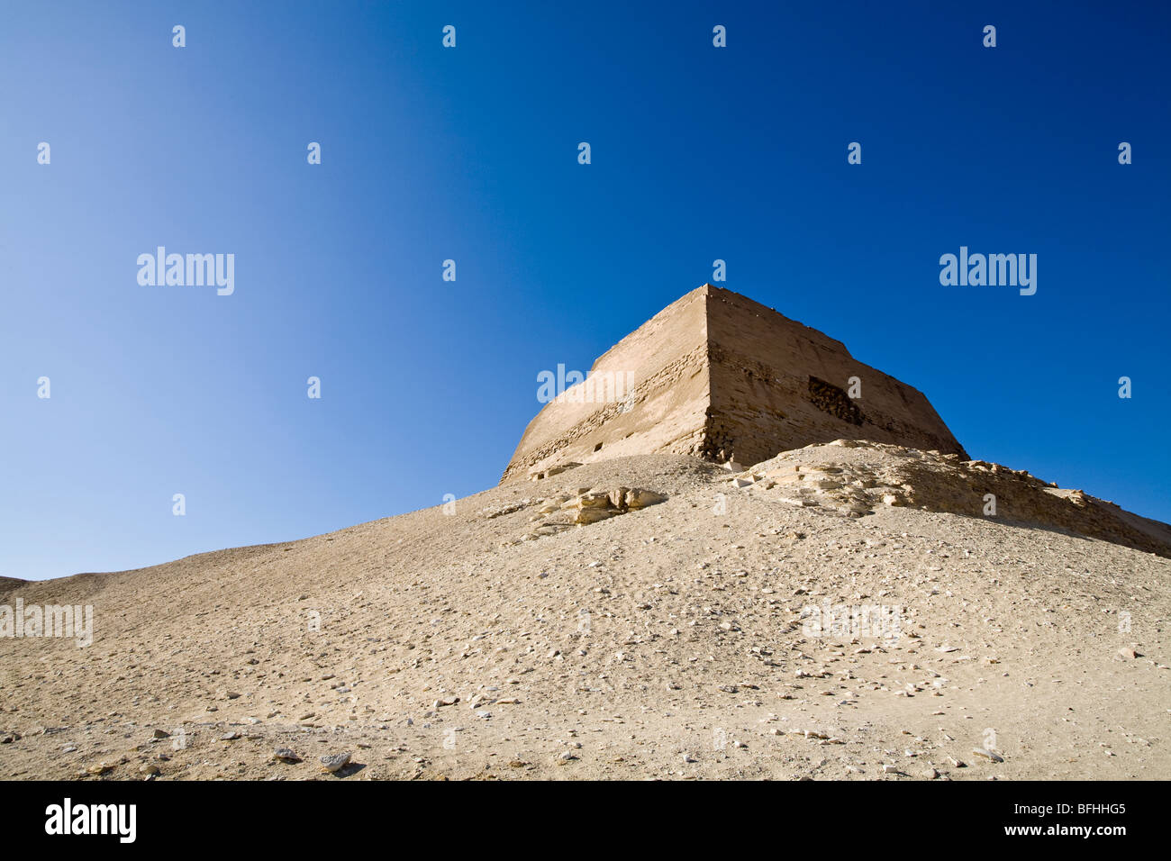 Huni pharaoh hi-res stock photography and images - Alamy