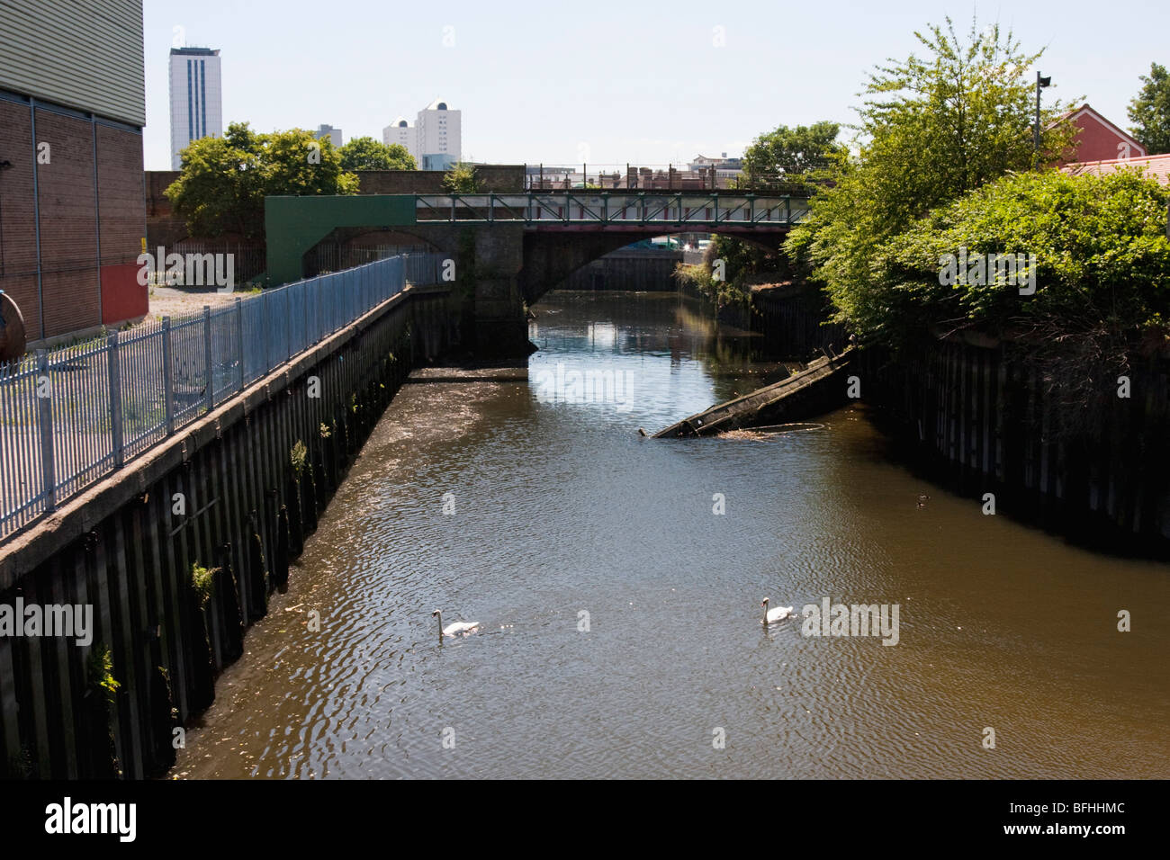 the River Wandle in Wandsworth Stock Photo - Alamy