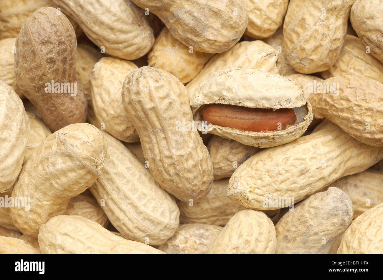 Full frame peanuts close hi-res stock photography and images - Alamy