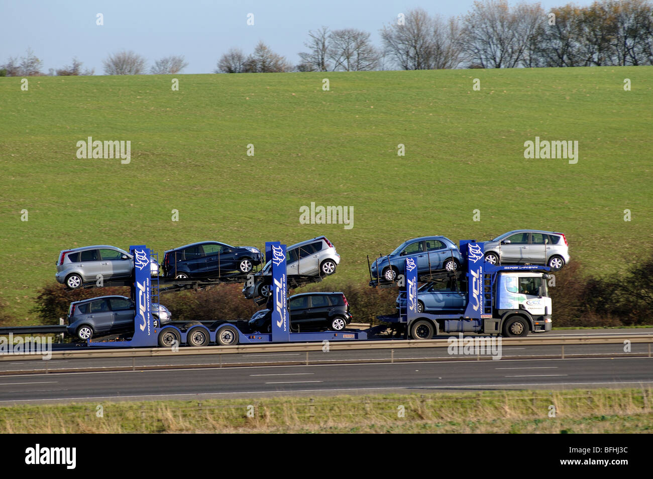 Car transporter side view hi-res stock photography and images - Alamy