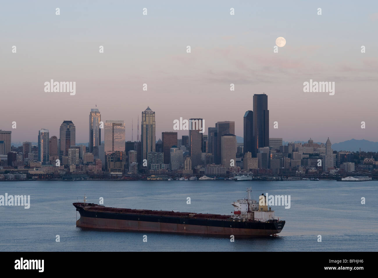 Moonrise And Sunset High Resolution Stock Photography and Images - Alamy