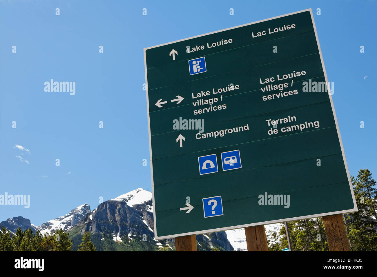 Trans canada highway alberta sign hi-res stock photography and images ...