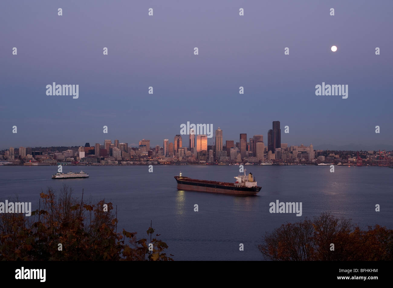 Moonrise And Sunset High Resolution Stock Photography and Images - Alamy