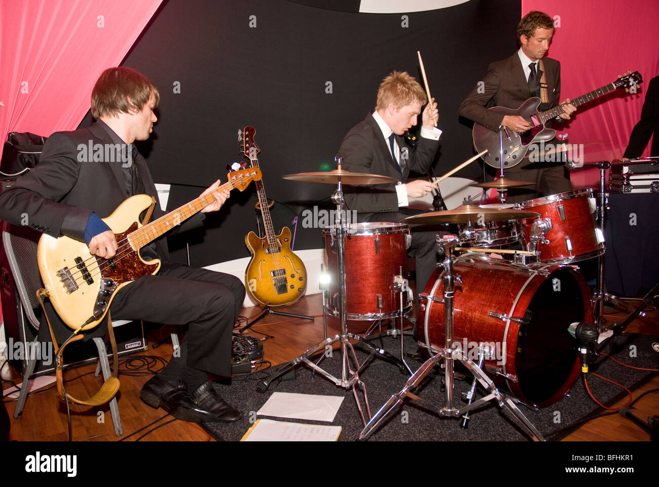 Lack Of Afro band members Damon Minchella on bass, Adam Gibbons on ...