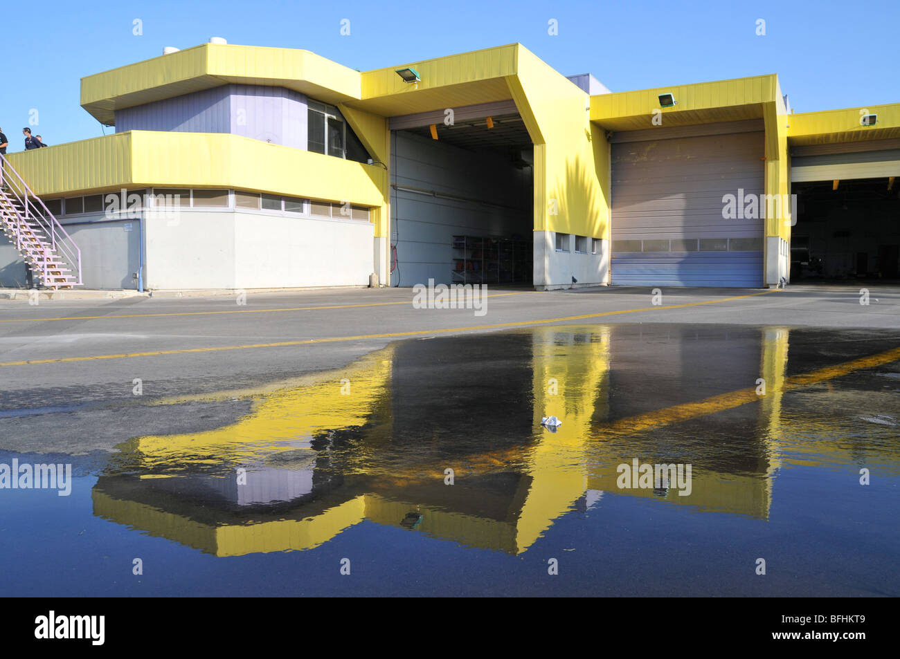 Airport fire station hi-res stock photography and images - Alamy