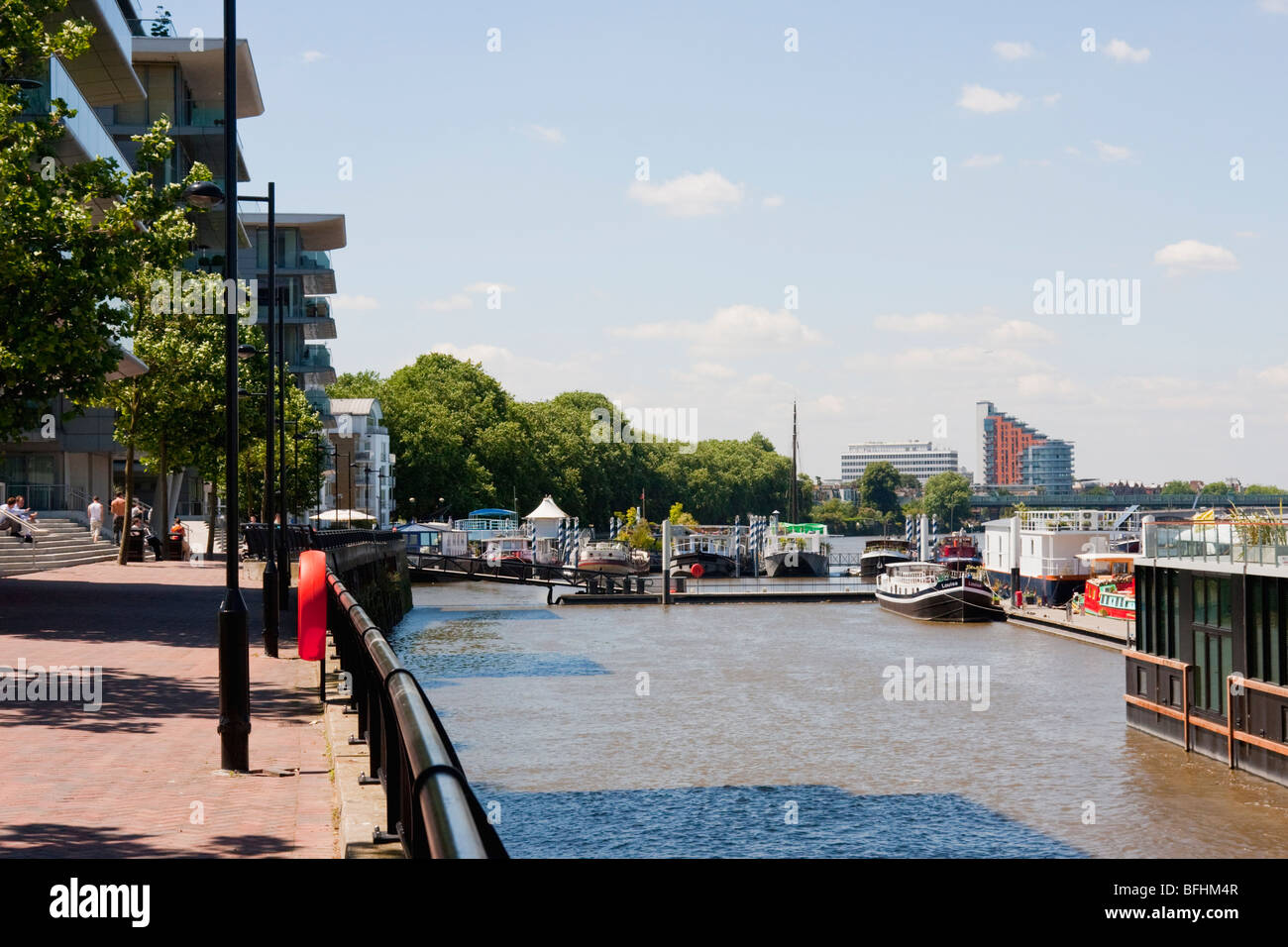 Putney Pier High Resolution Stock Photography and Images - Alamy