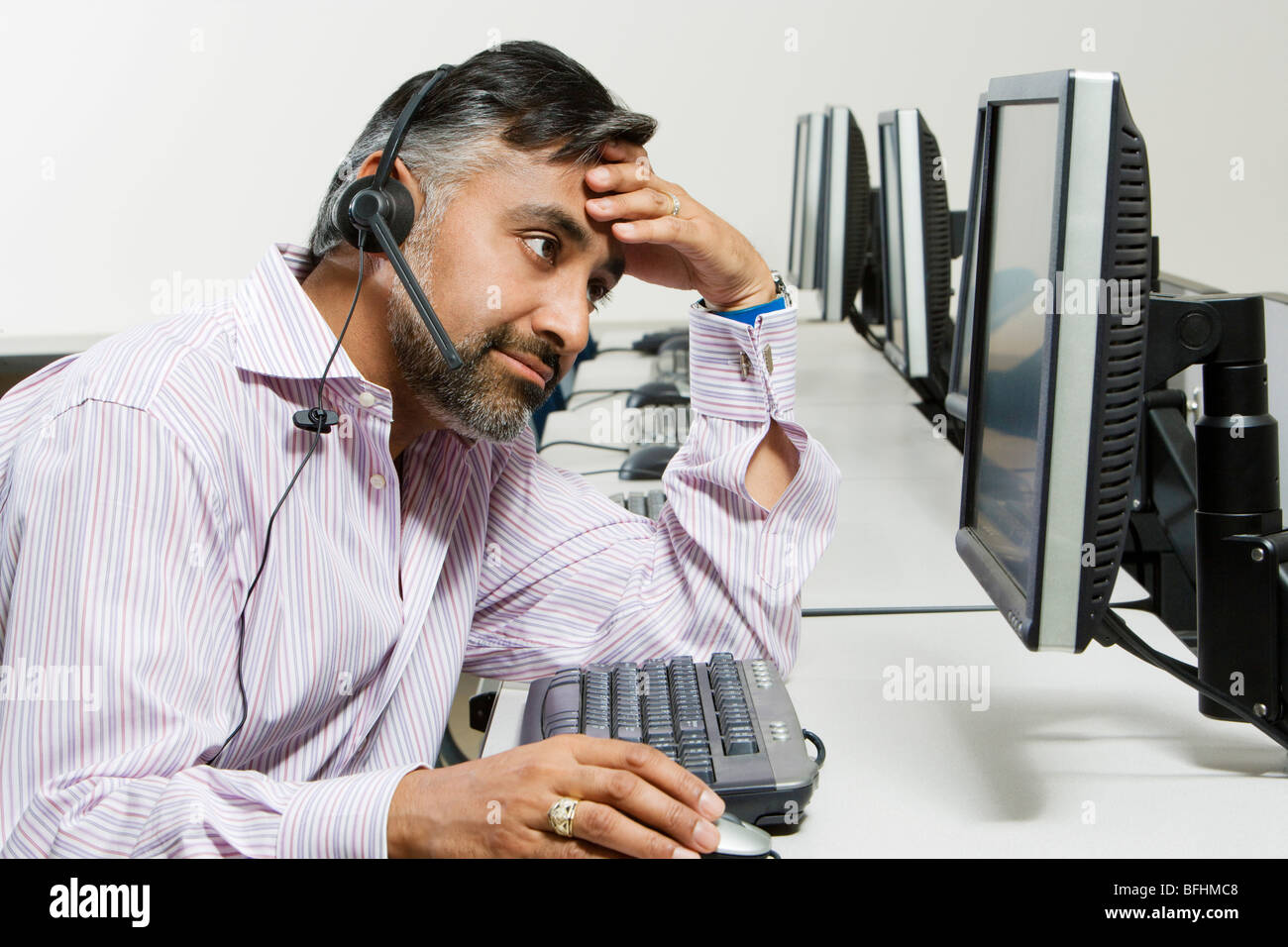 Frustrated customer hi-res stock photography and images - Alamy