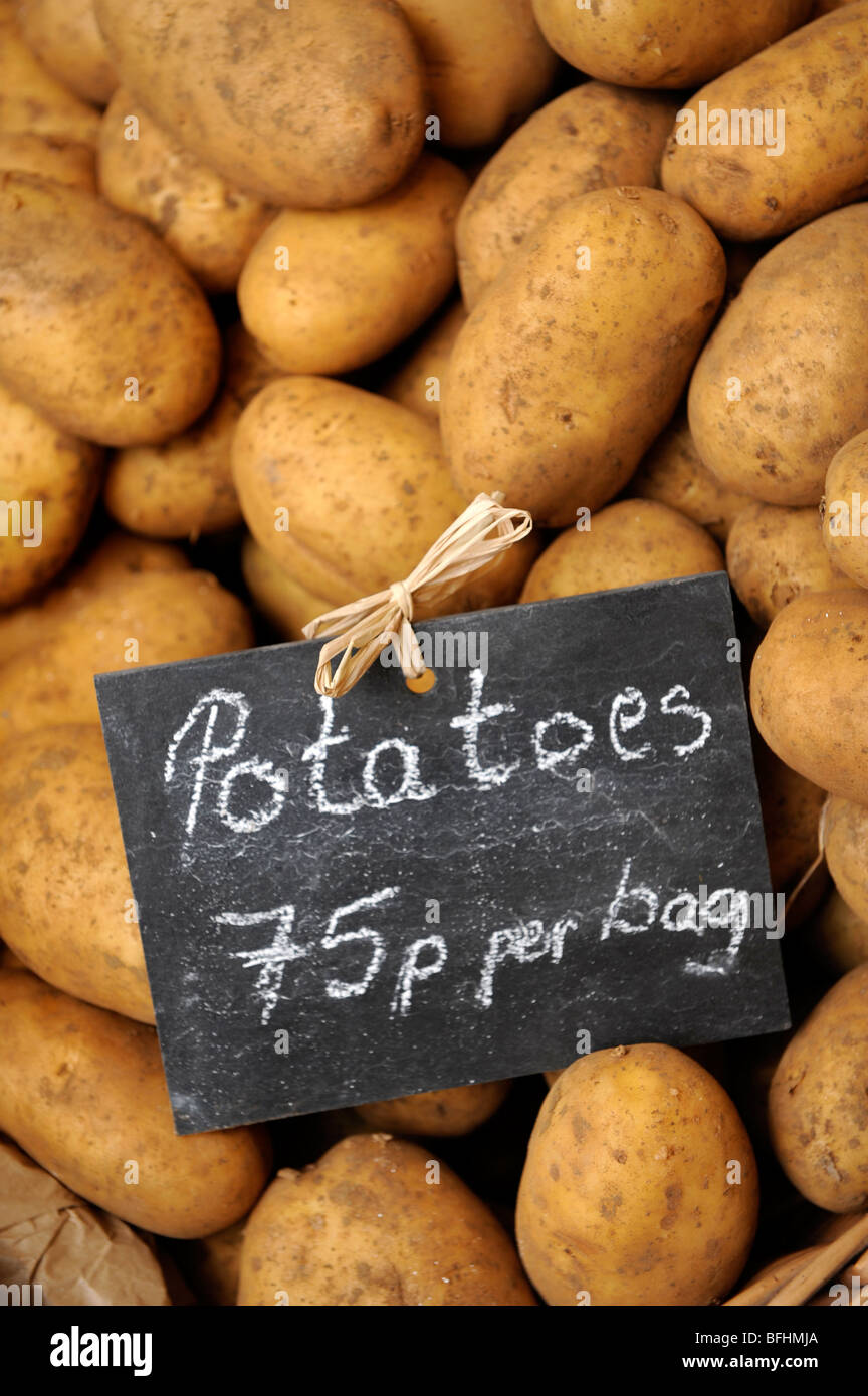 Display of white potatoes hi-res stock photography and images - Alamy