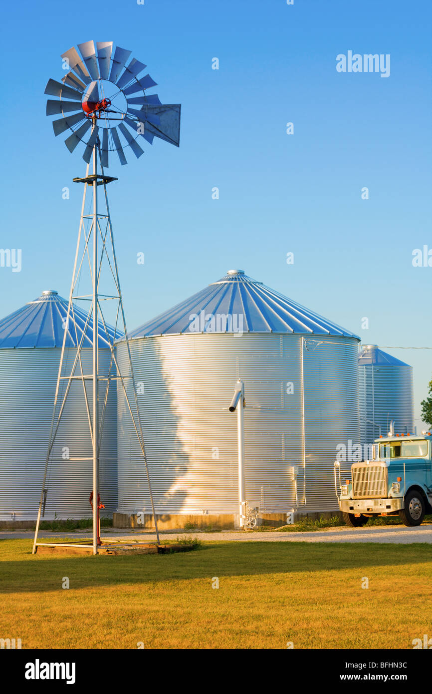 Farm storage tank hi-res stock photography and images - Alamy