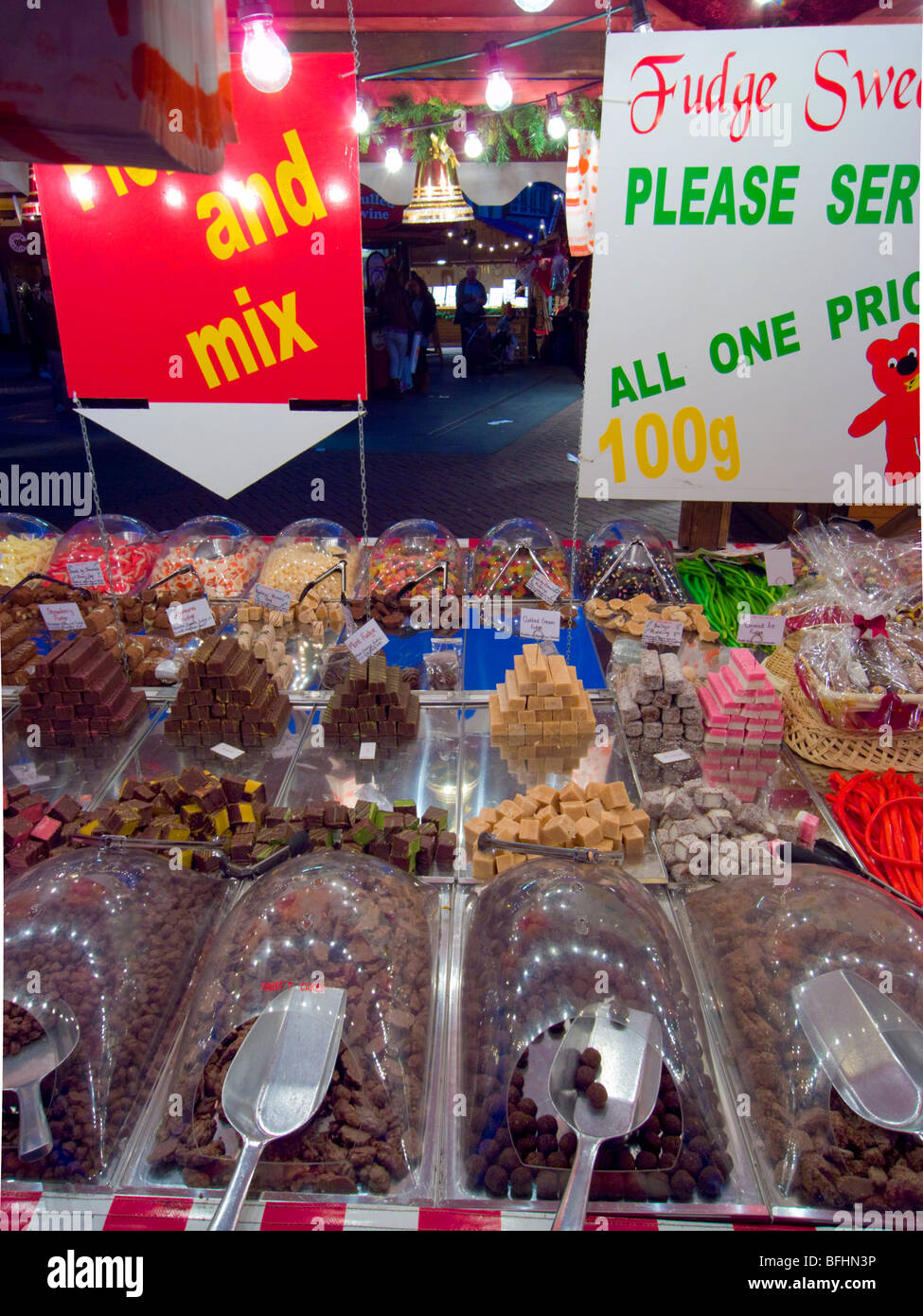 Sweet stall hi-res stock photography and images - Alamy