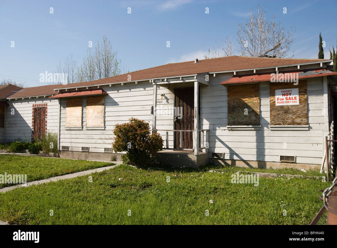 Abandoned House Not For Sale Stock Photo - Alamy