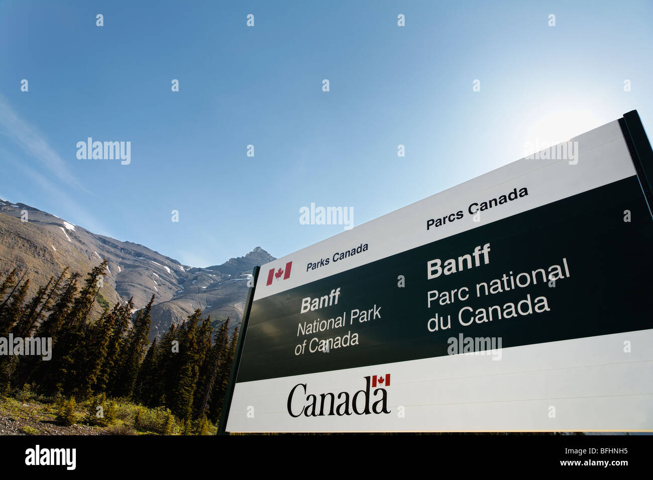 Alberta canada welcome sign signs hi-res stock photography and images ...