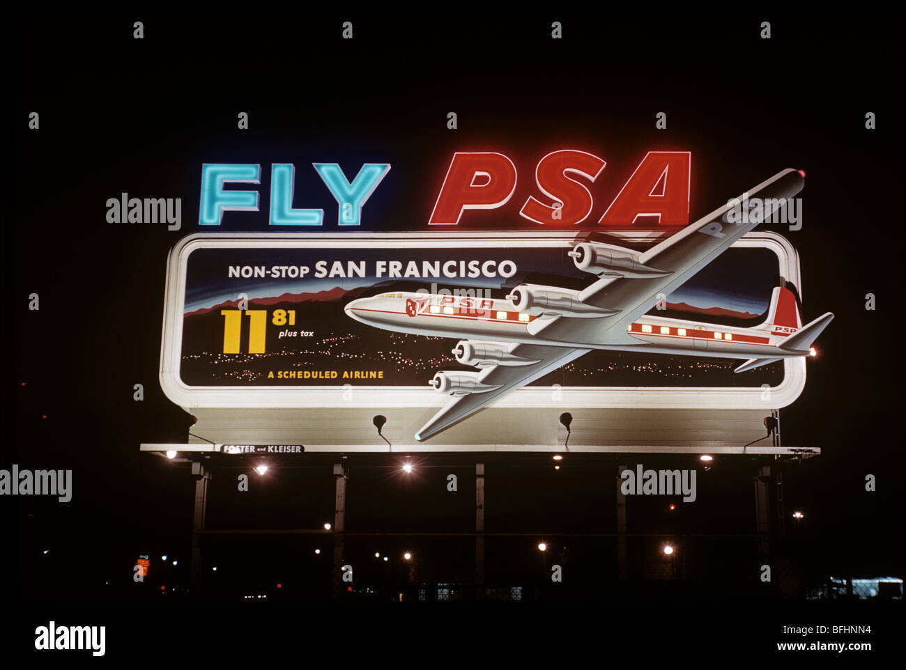 Pacific southwest airlines flight hi-res stock photography and images ...