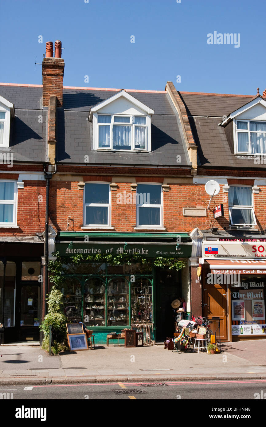 East sheen shop hi-res stock photography and images - Alamy