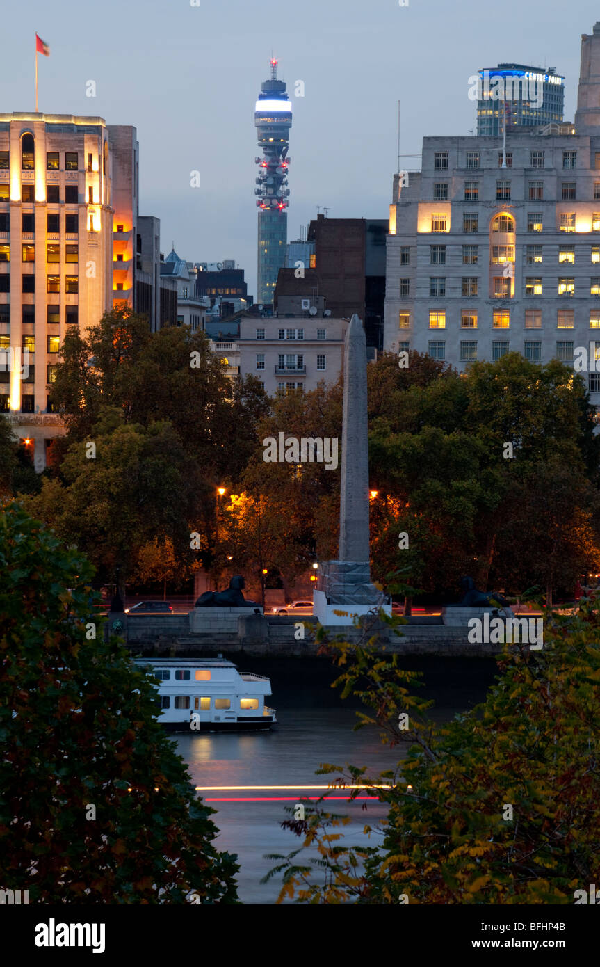London embankment hi-res stock photography and images - Alamy