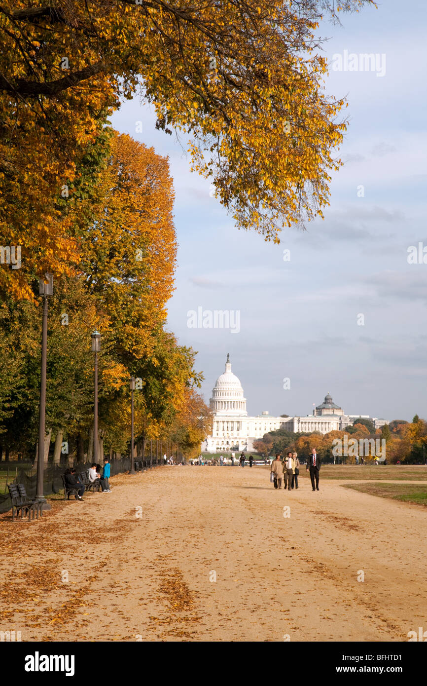 National mall washington dc fall hi-res stock photography and images ...