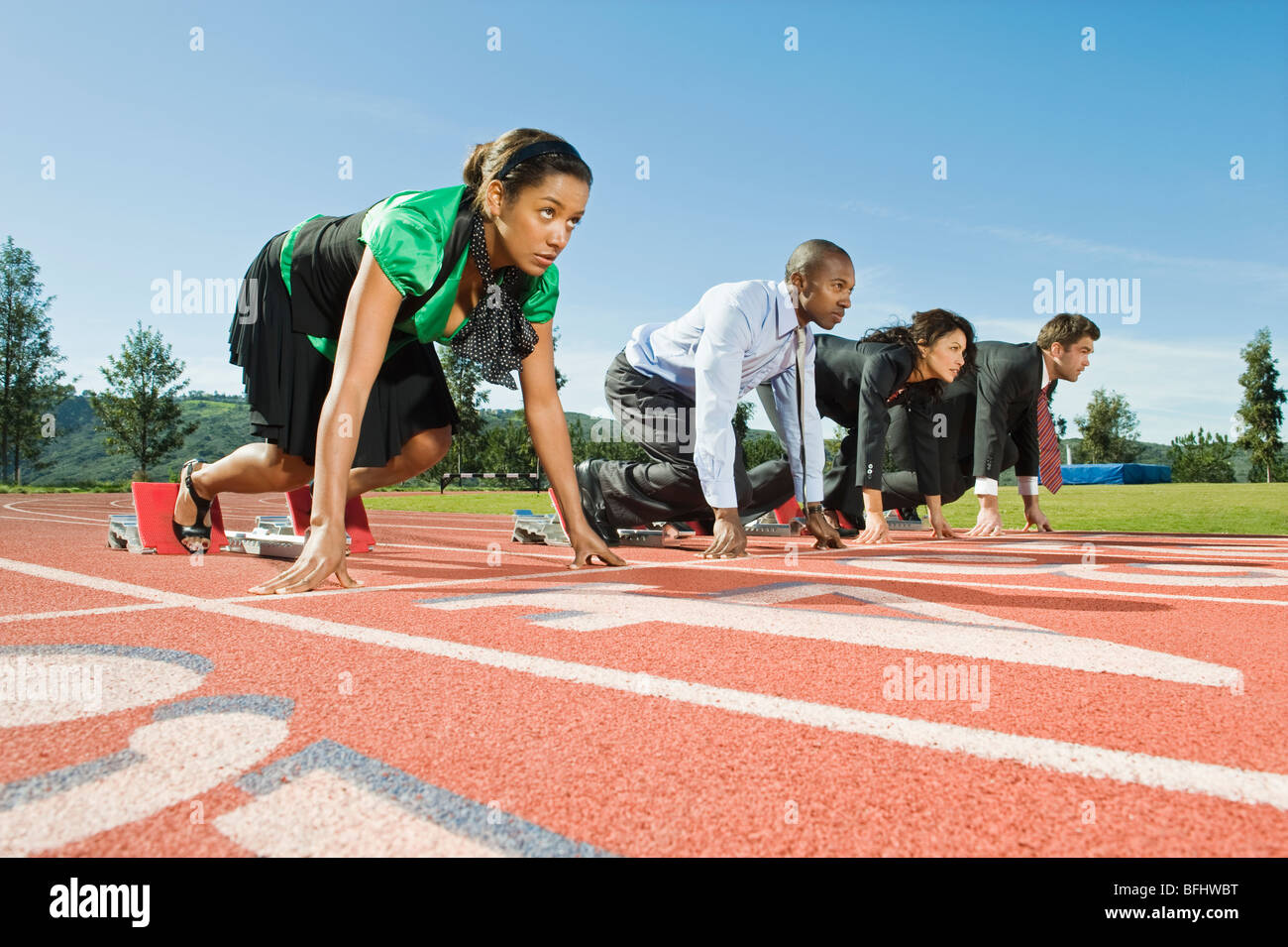 Crouching starting blocks hi-res stock photography and images - Alamy