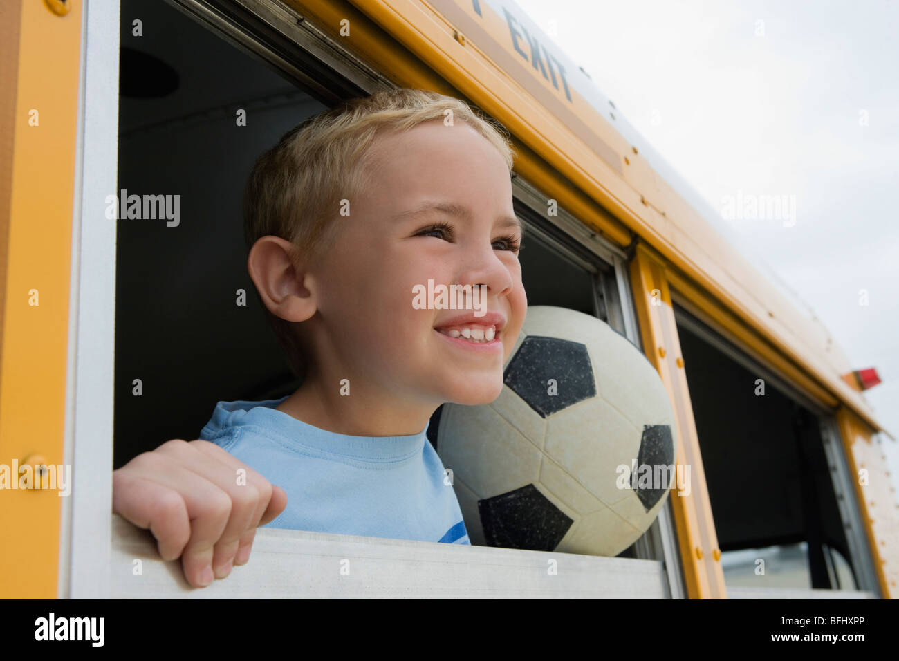 Children riding school bus hi-res stock photography and images - Alamy