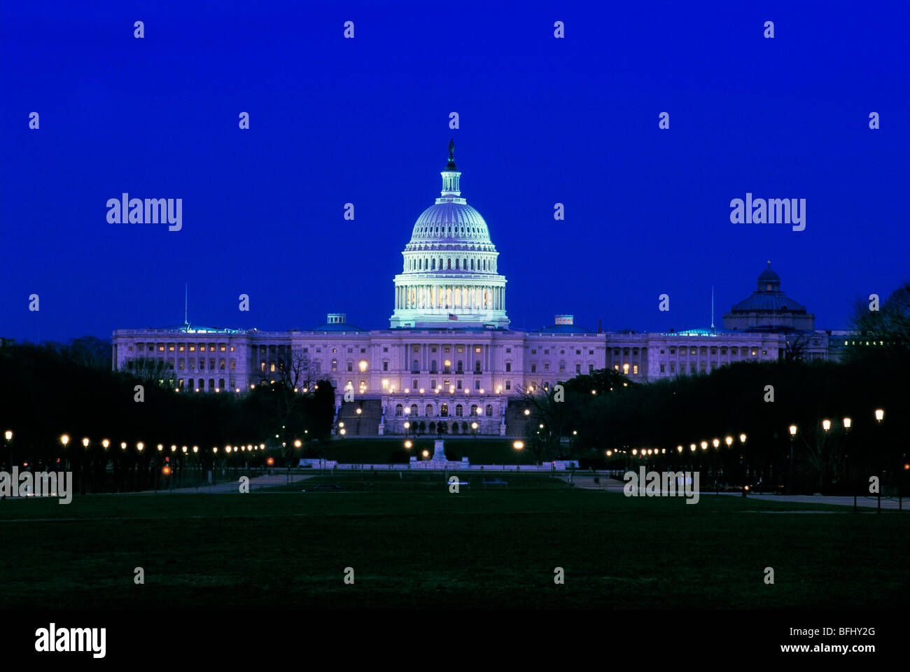 U s capitol night hi-res stock photography and images - Alamy