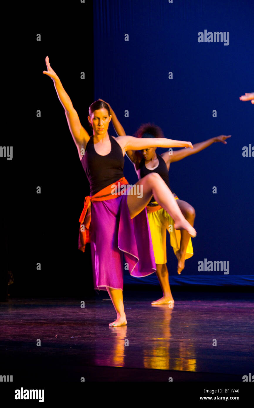 Drama class bow hi-res stock photography and images - Alamy