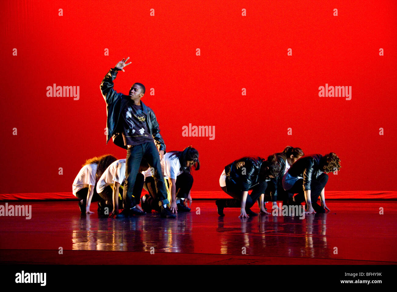 Choreograph hi-res stock photography and images - Alamy
