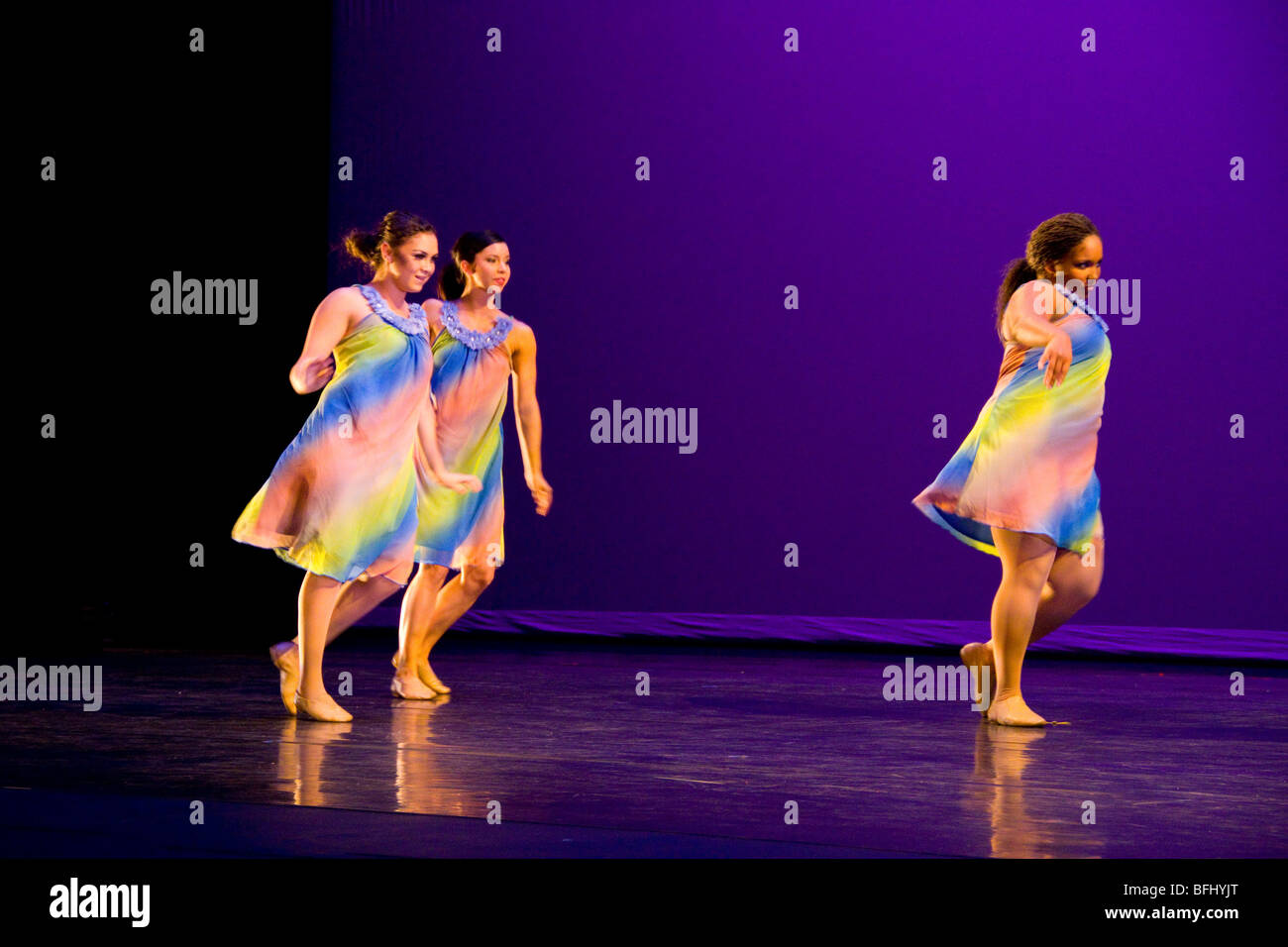 Drama class bow hi-res stock photography and images - Alamy