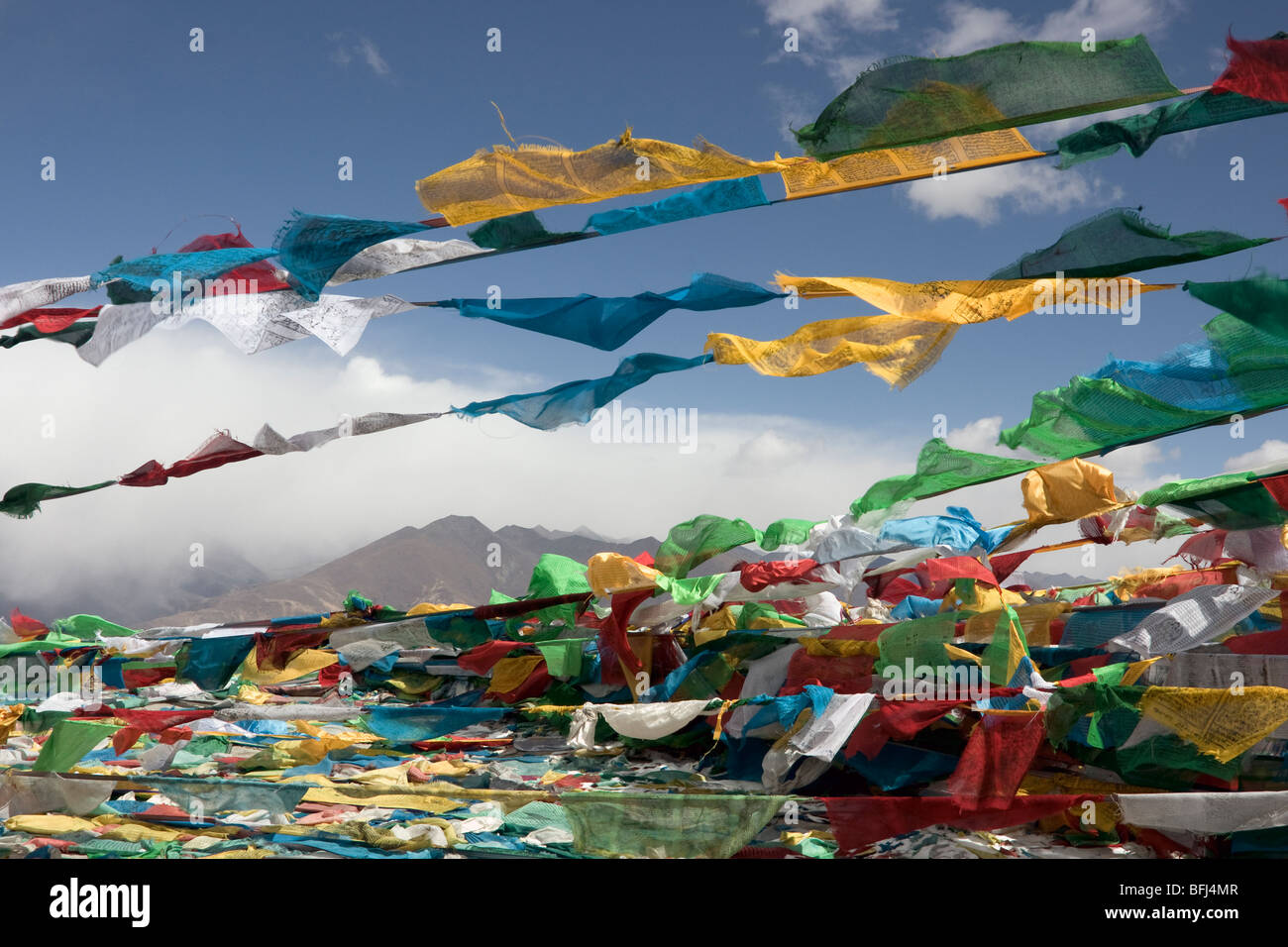 Tibetan prayer flags blowing hi-res stock photography and images - Alamy