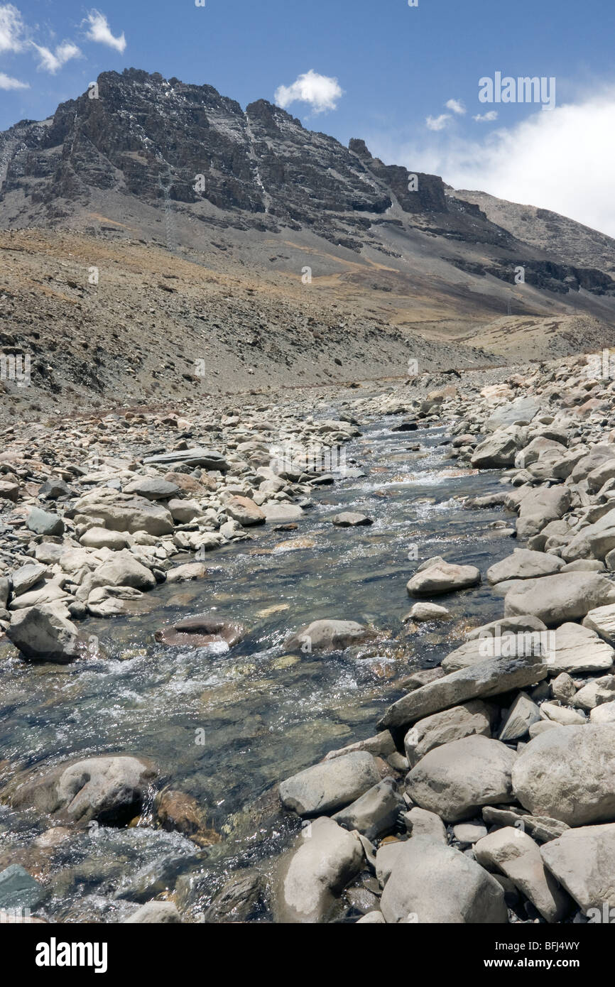 mountain scene with glacial stream on the karo la pass tibet Stock ...